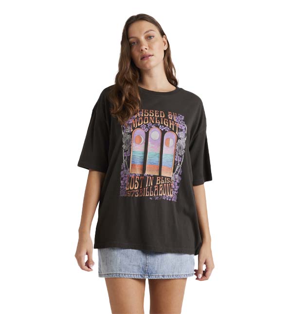 Kissed by Moonlight Tee - Strapper Surf
